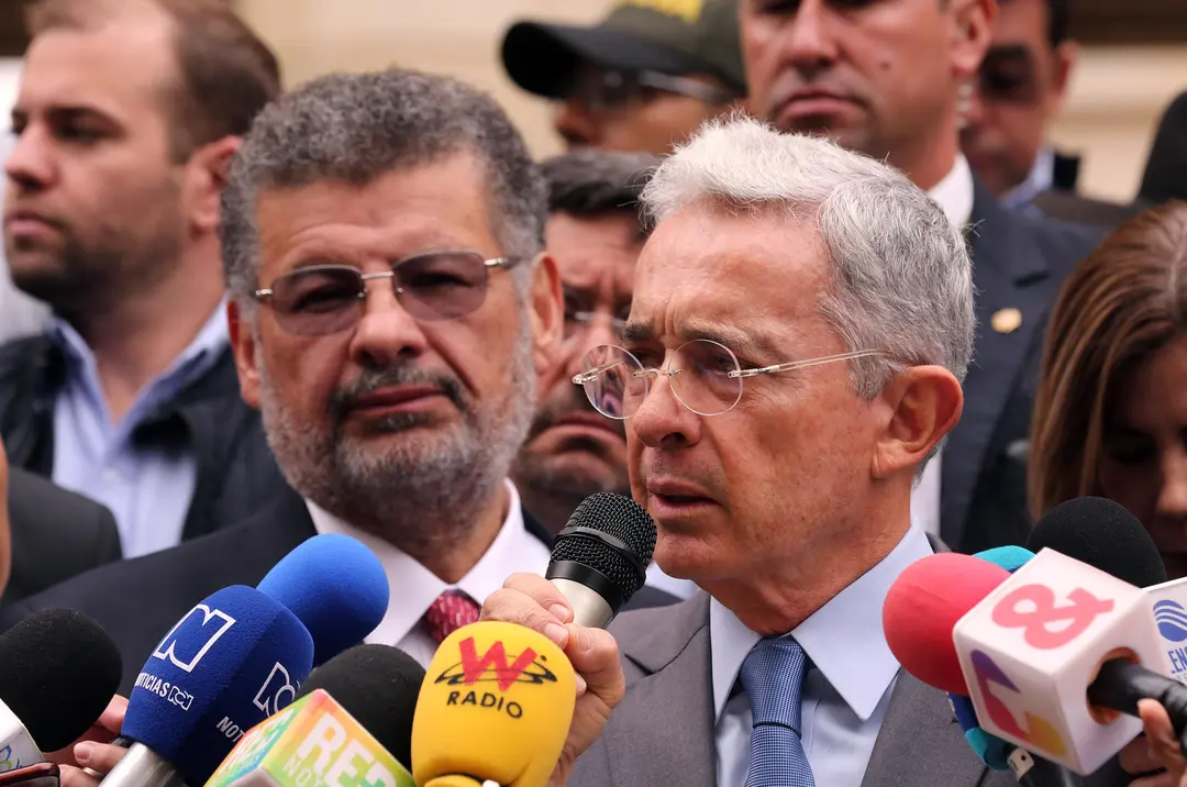 Quedó libre el jefe mafioso y paramilitar Álvaro Uribe | Revolución Obrera